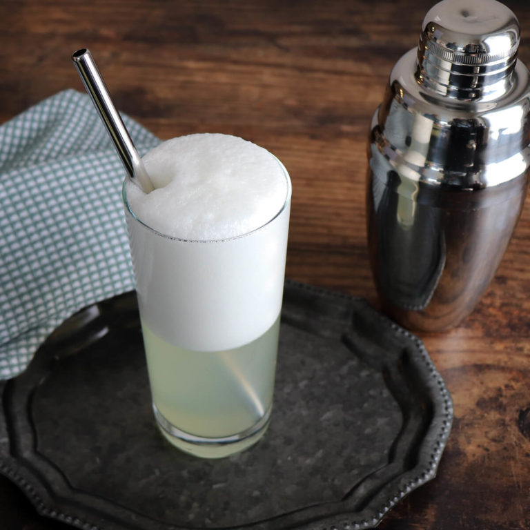 What is a flip cocktail? - Casual Mixologist